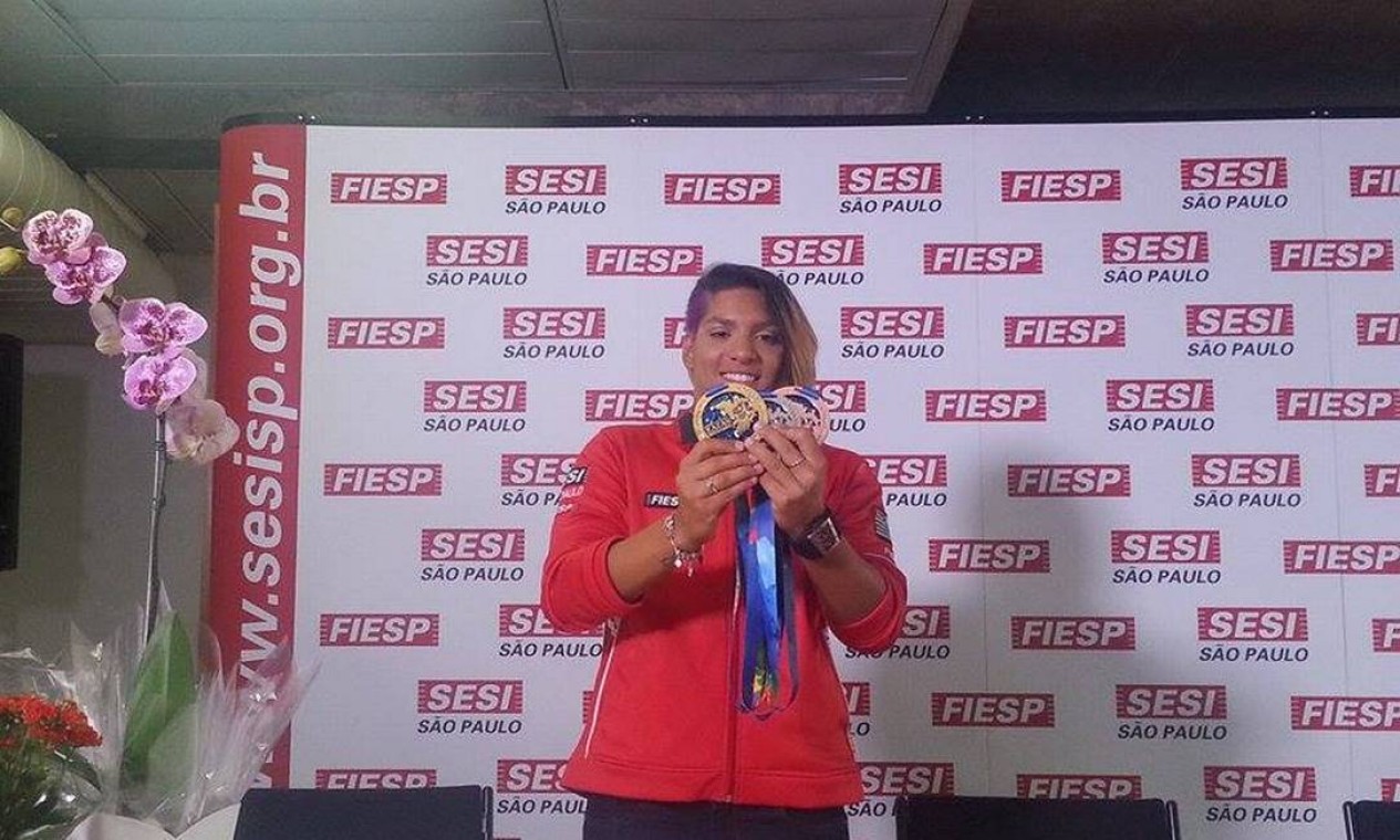 “Busco o ouro na Rio-2016”, diz a bicampeã mundial Ana Marcela Cunha ...