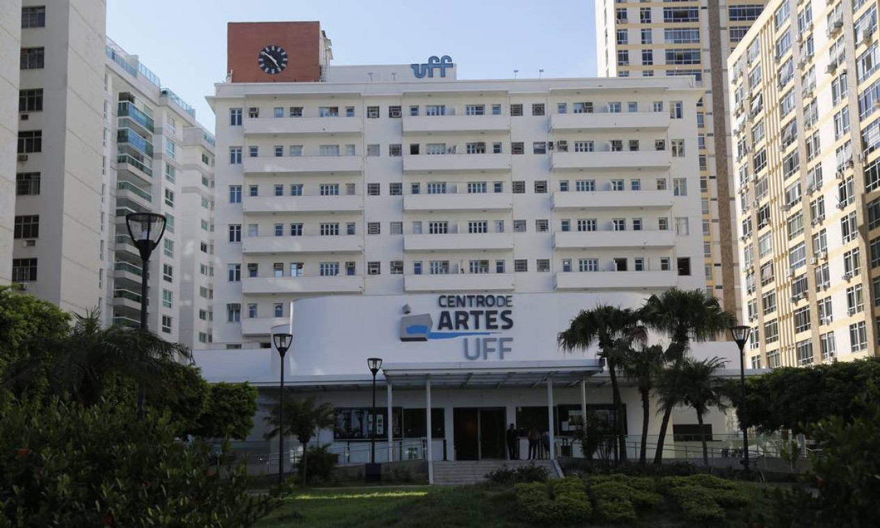 Reitoria da UFF interrompe negociações com grevistas, alegando invasão ...