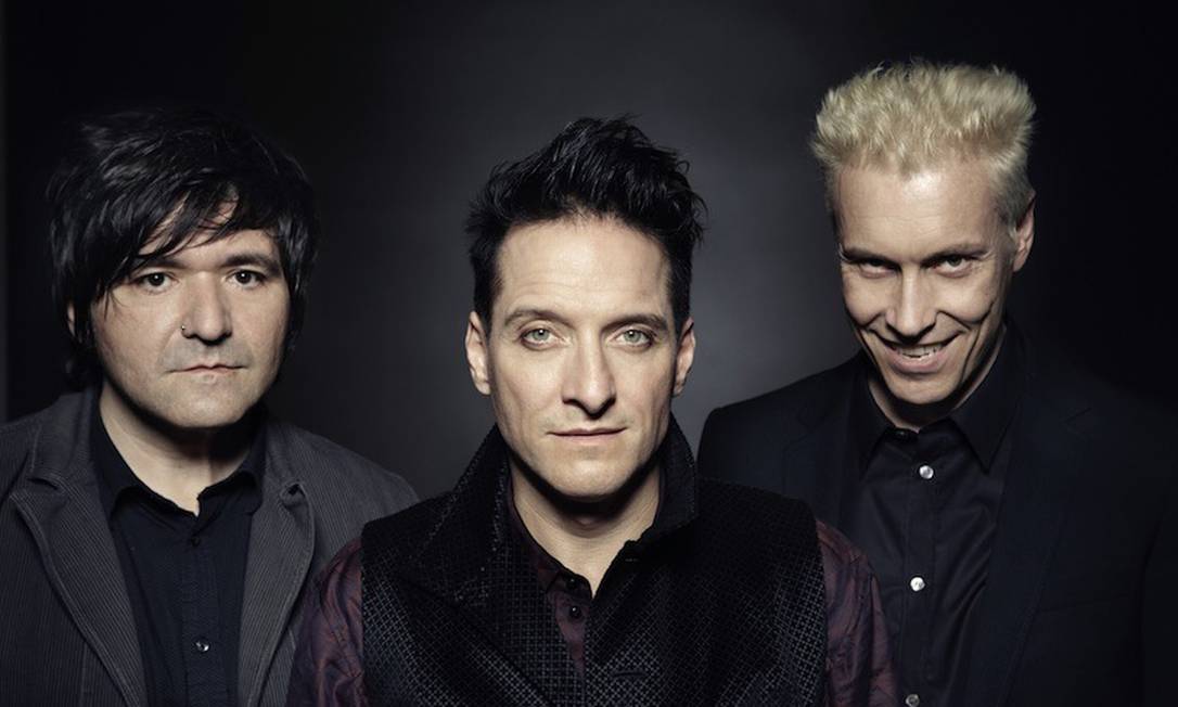 Canção punk anti-nazista lançada em 1993 chega ao topo da parada alemã ...