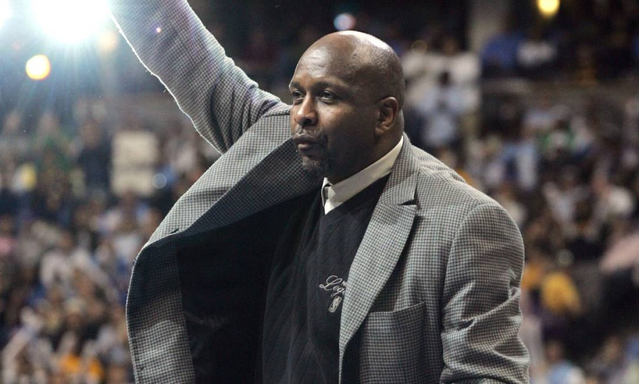 Moses Malone, lenda da NBA, morre aos 60 anos - Jornal O Globo