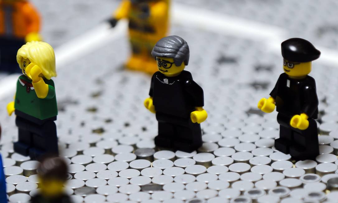 Padre americano constrói réplica do Vaticano usando meio milhão de ...