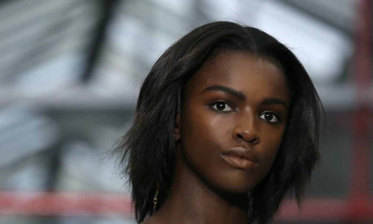 Os destaques do primeiro dia da semana de moda de Londres verão 2016 ...