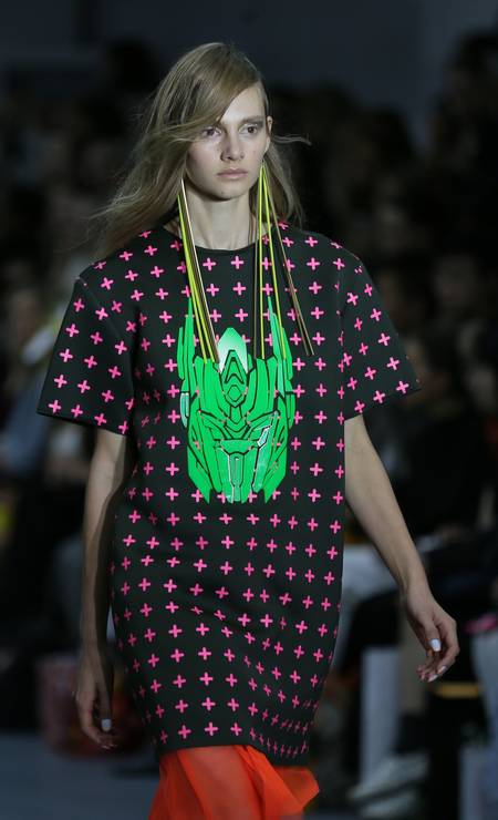 Os destaques do primeiro dia da semana de moda de Londres verão 2016 ...