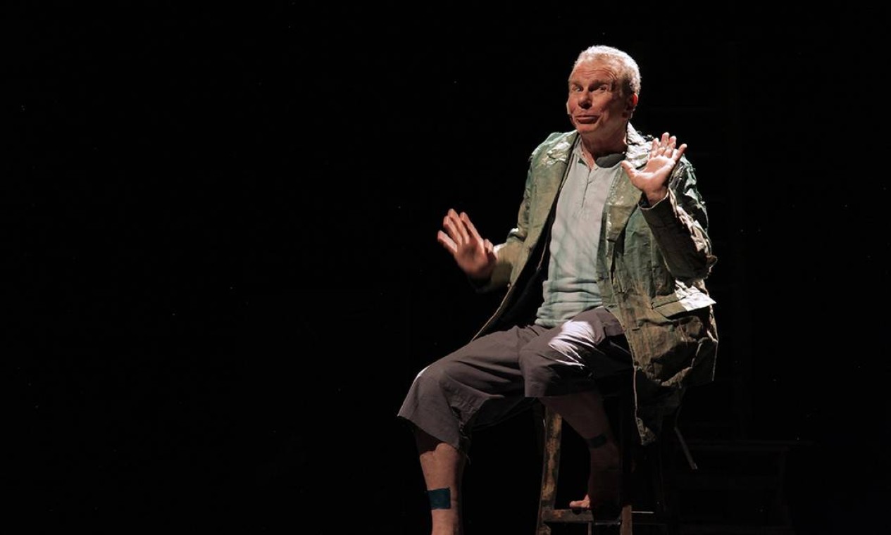 Jonas Bloch volta ao palco com Manoel de Barros - Jornal O Globo