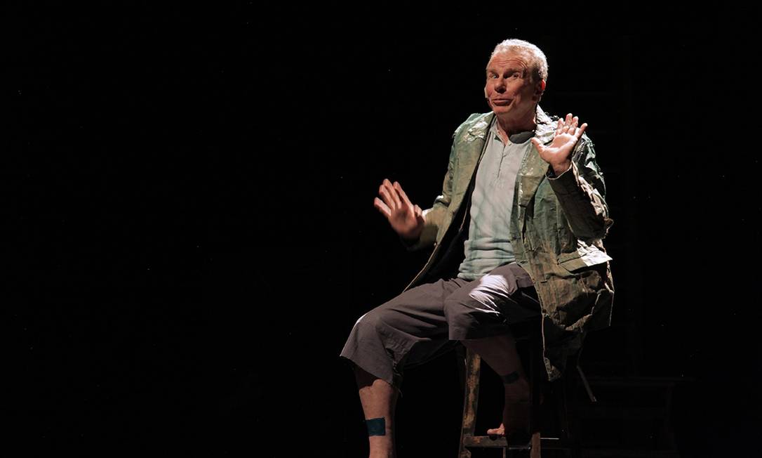 Jonas Bloch volta ao palco com Manoel de Barros - Jornal O Globo