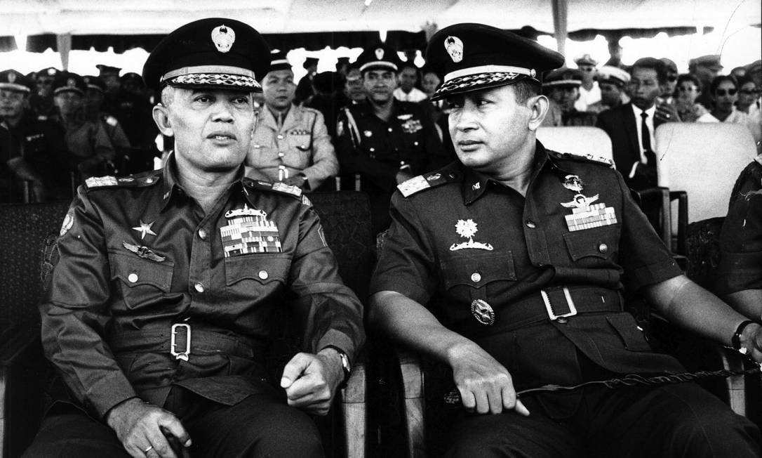 Artigo: Purgação de Suharto, o silêncio da Indonésia - Jornal O Globo