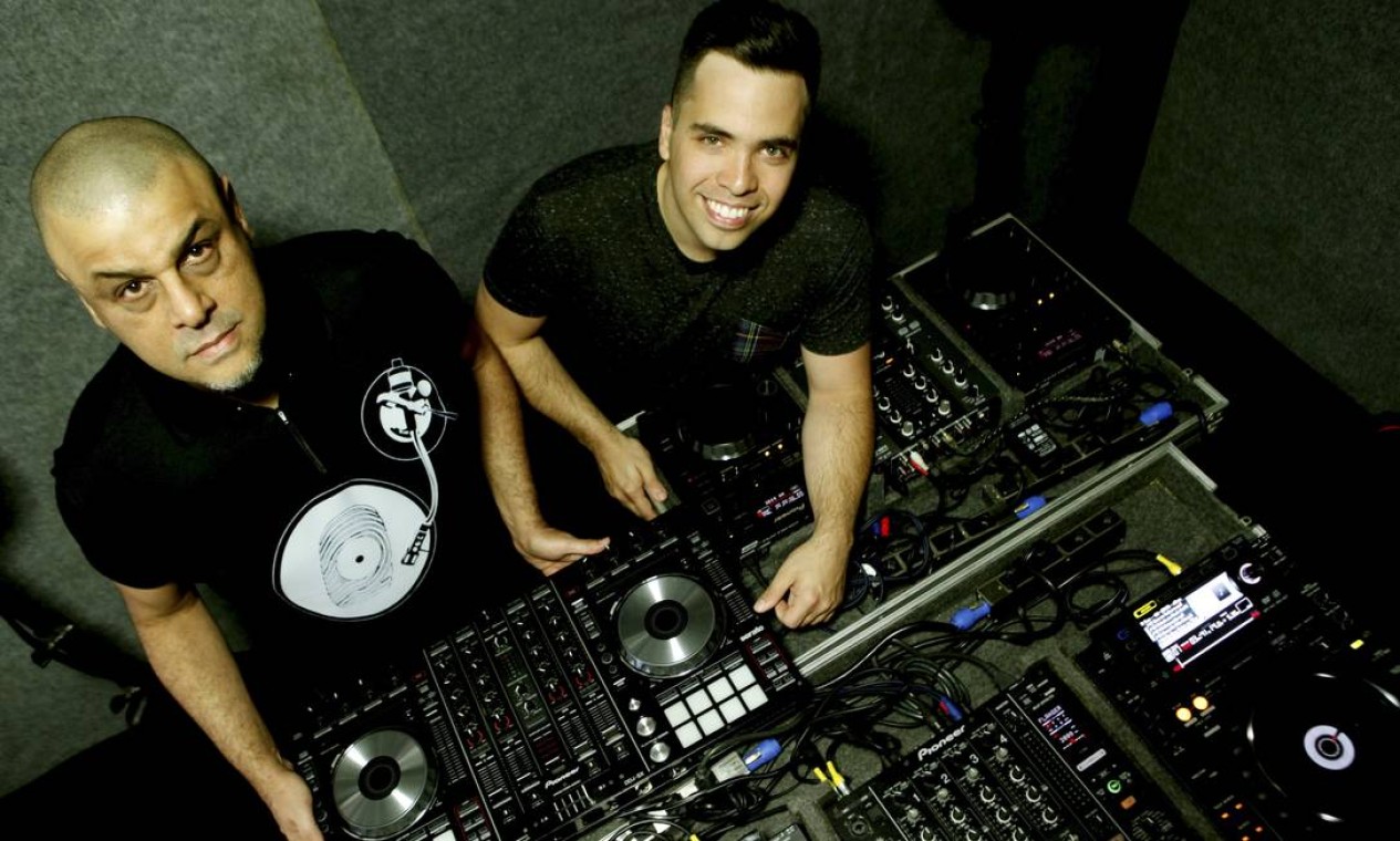 Veterano das noites do Rio promove curso para formar DJs - Jornal O Globo