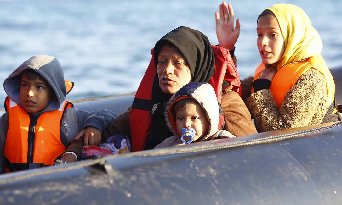 UE prevê a chegada de mais três milhões de imigrantes até 2017 - Jornal ...