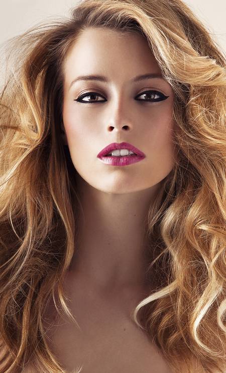 Confira fotos de Flavia Lucini, a nova brasileira no desfile da ...