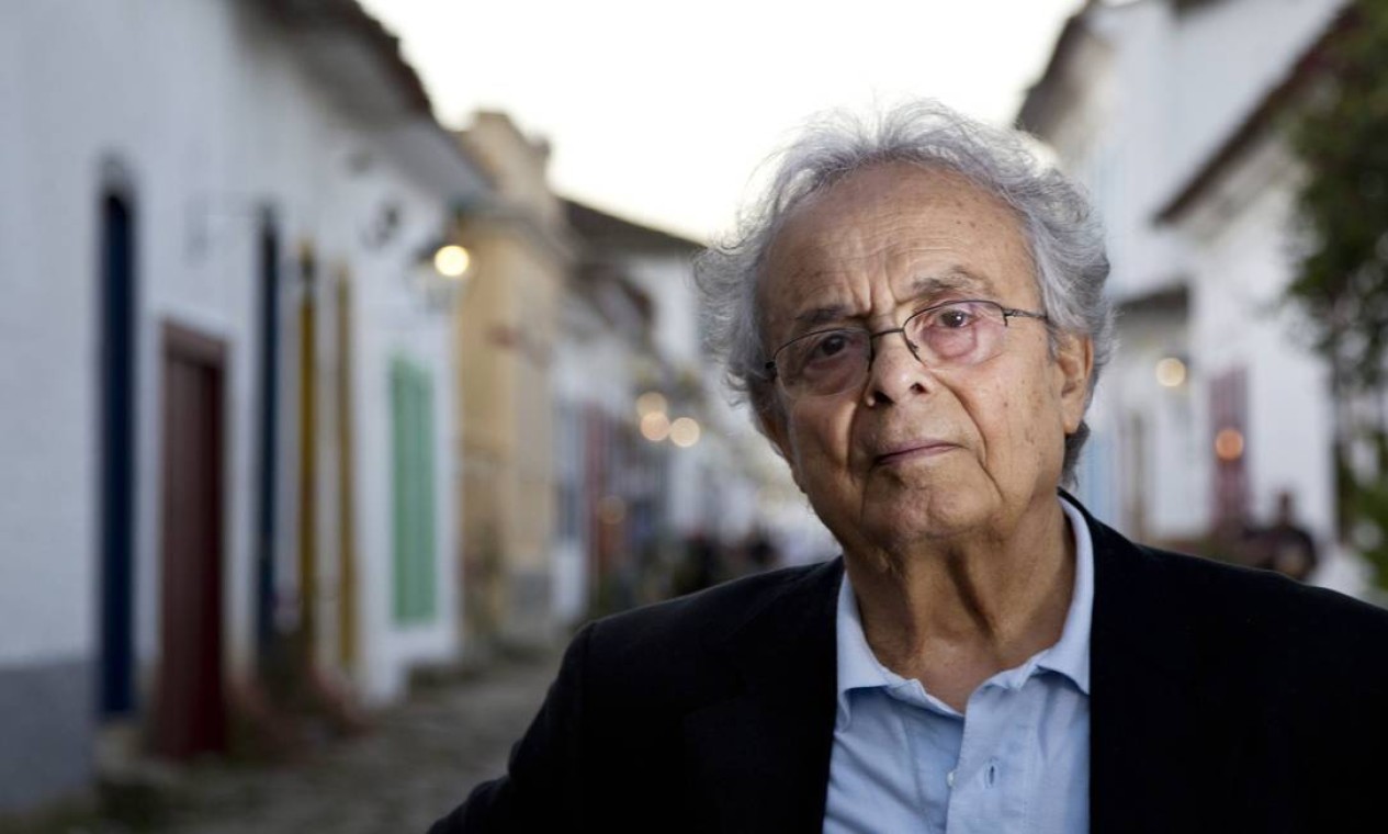 Adonis: ‘É preciso combater o EI também com a cultura’ - Jornal O Globo