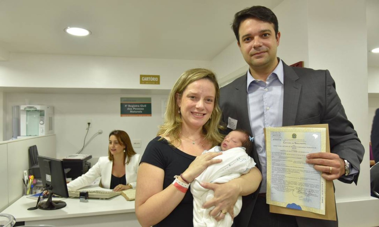Bebês passam a ter CPF impresso na certidão de nascimento - Jornal O Globo