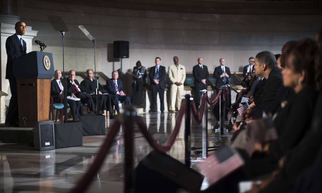 Brasileiros são naturalizados nos EUA em cerimônia com Obama - Jornal O ...