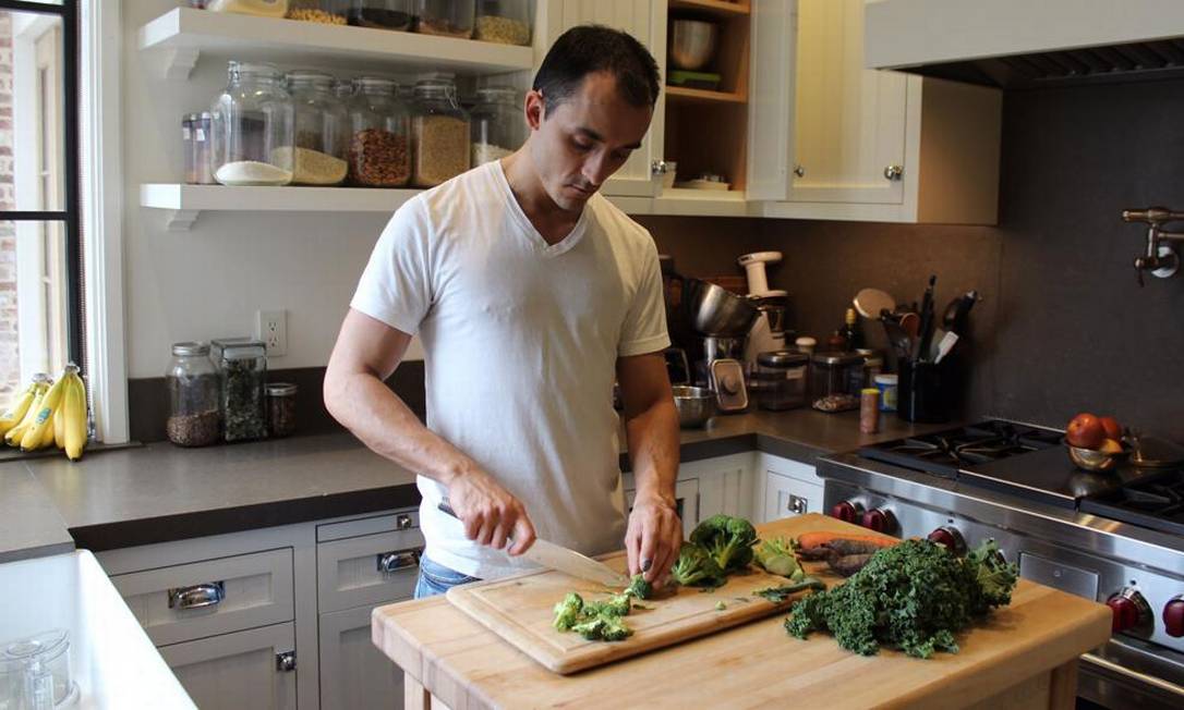 Chef pessoal de Gisele e Tom Brady revela dieta do casal - Jornal O Globo