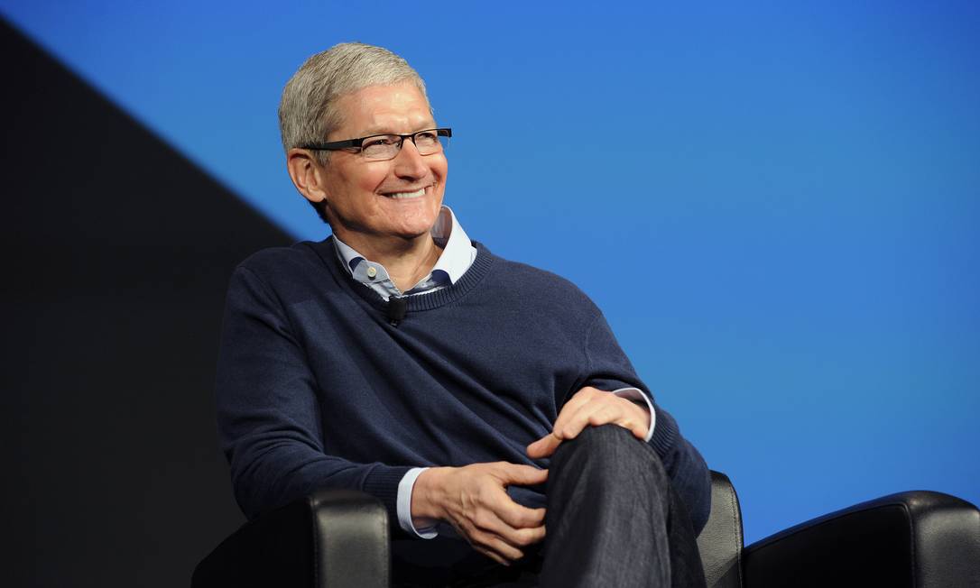 Apple paga US$ 10,3 milhões em 2015 ao CEO, Tim Cook - Jornal O Globo