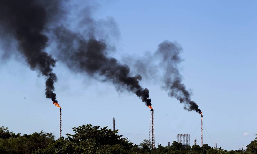 Sindicato confirma morte de técnico da Reduc que caiu em tanque ...