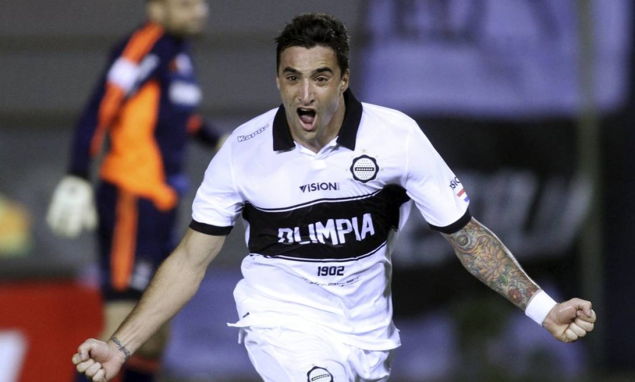 Botafogo acerta com atacante uruguaio Salgueiro - Jornal O Globo