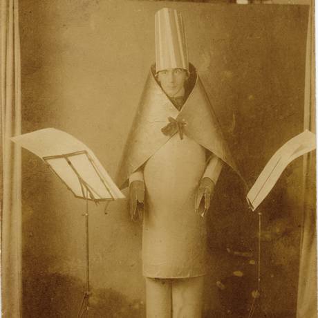 Berço do dadaísmo, Cabaret Voltaire celebra 100 anos do movimento ...