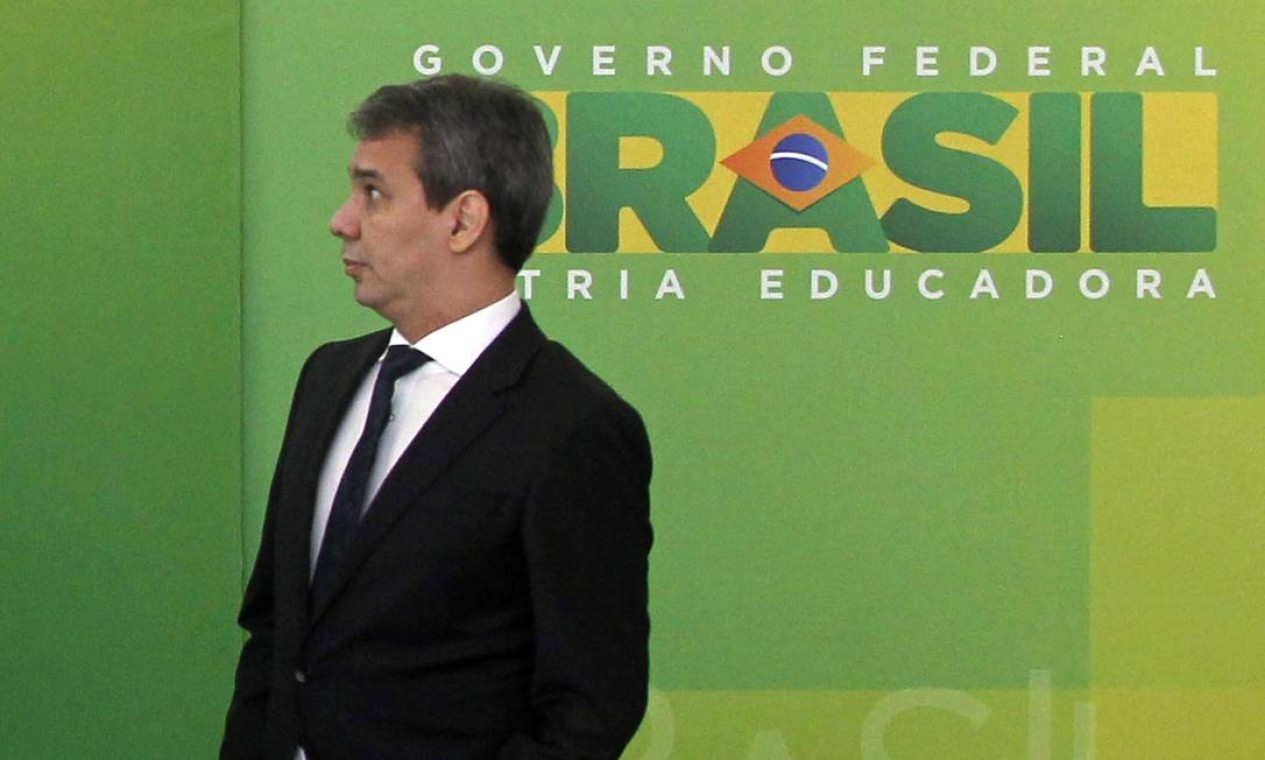 Sem substituto, Planalto tentará convencer Wellington César a ficar no ...