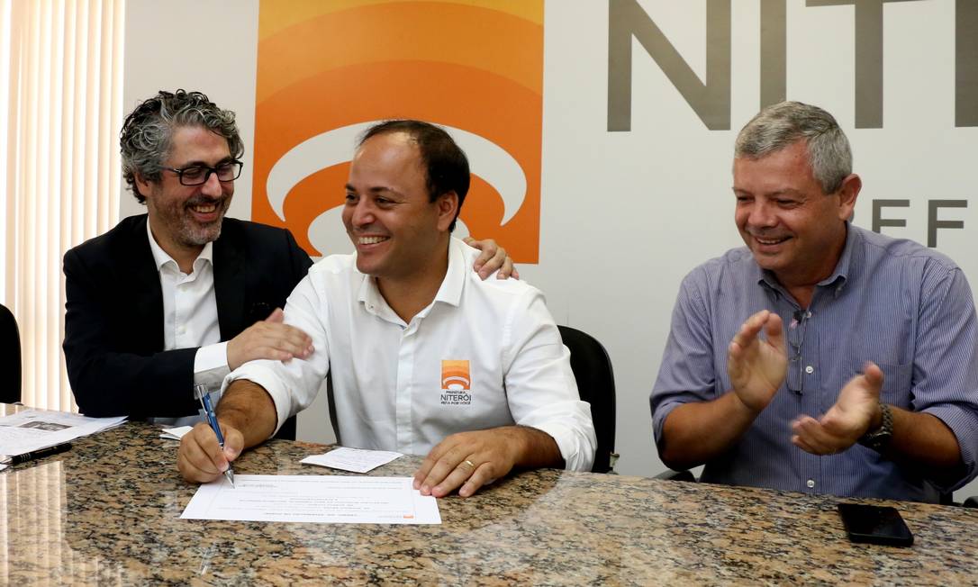 Prefeito de Niterói deixa o PT e se filia ao PV - Jornal O Globo