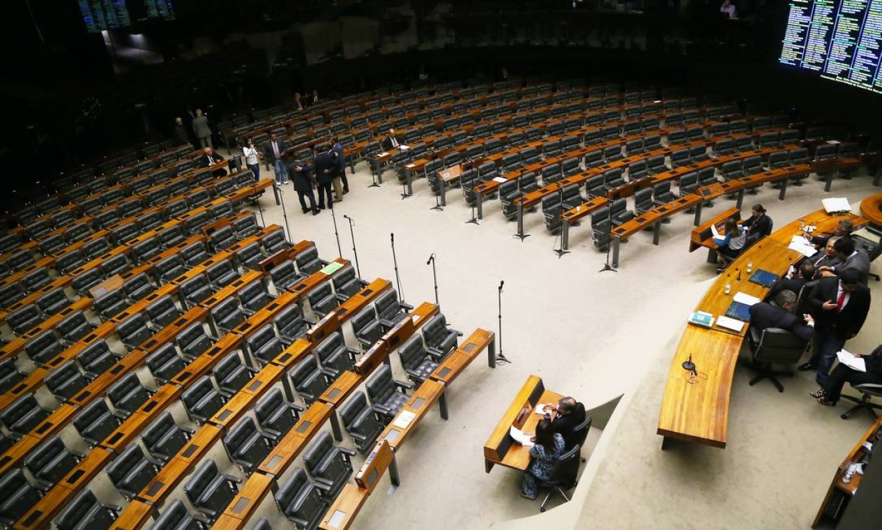 Plenário da Câmara terá telão para exibir protestos durante votação ...