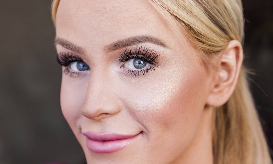 'NYT' aponta modelo trans como a próxima grande top model americana ...