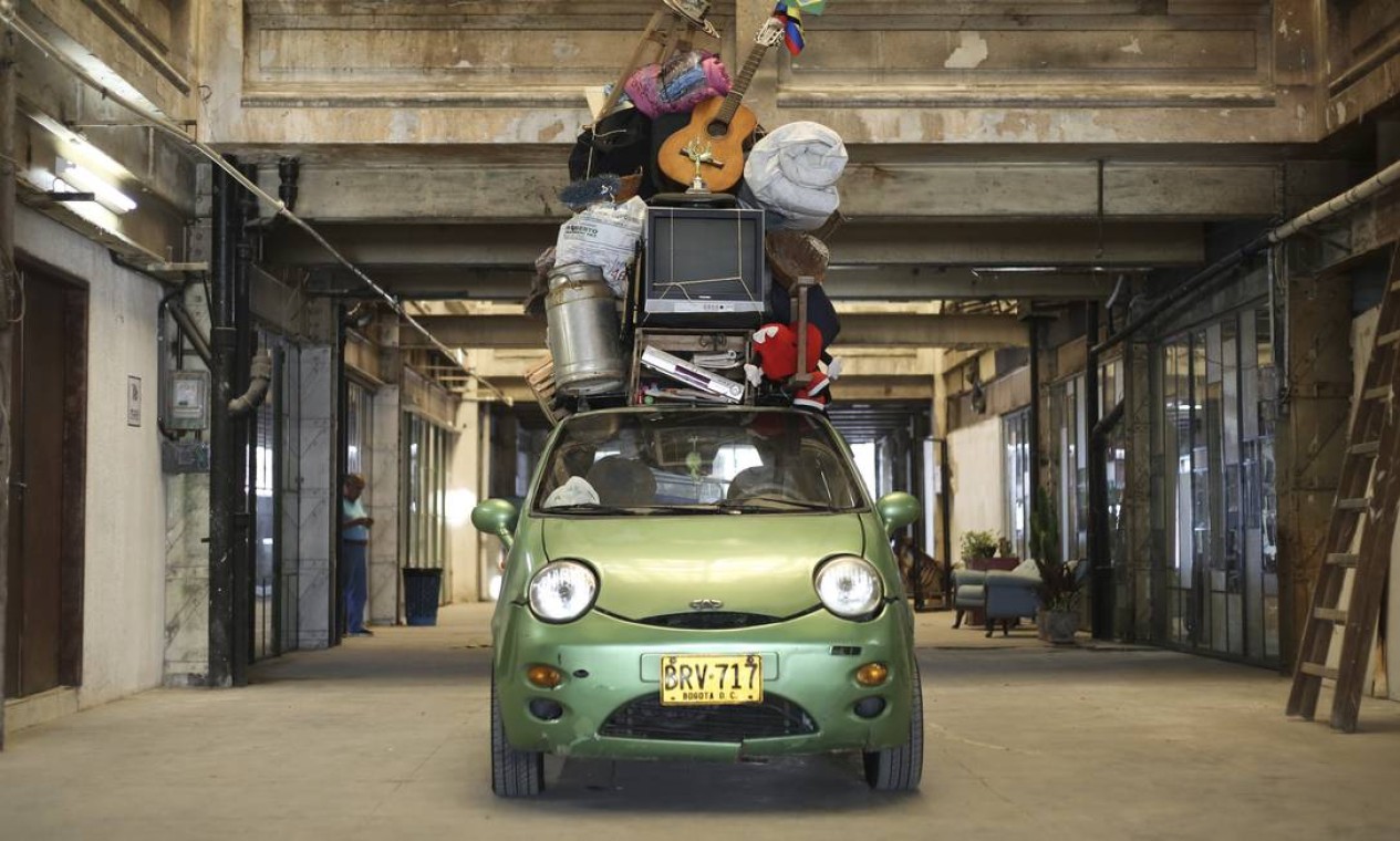 Refugiados mostram sua arte - Jornal O Globo