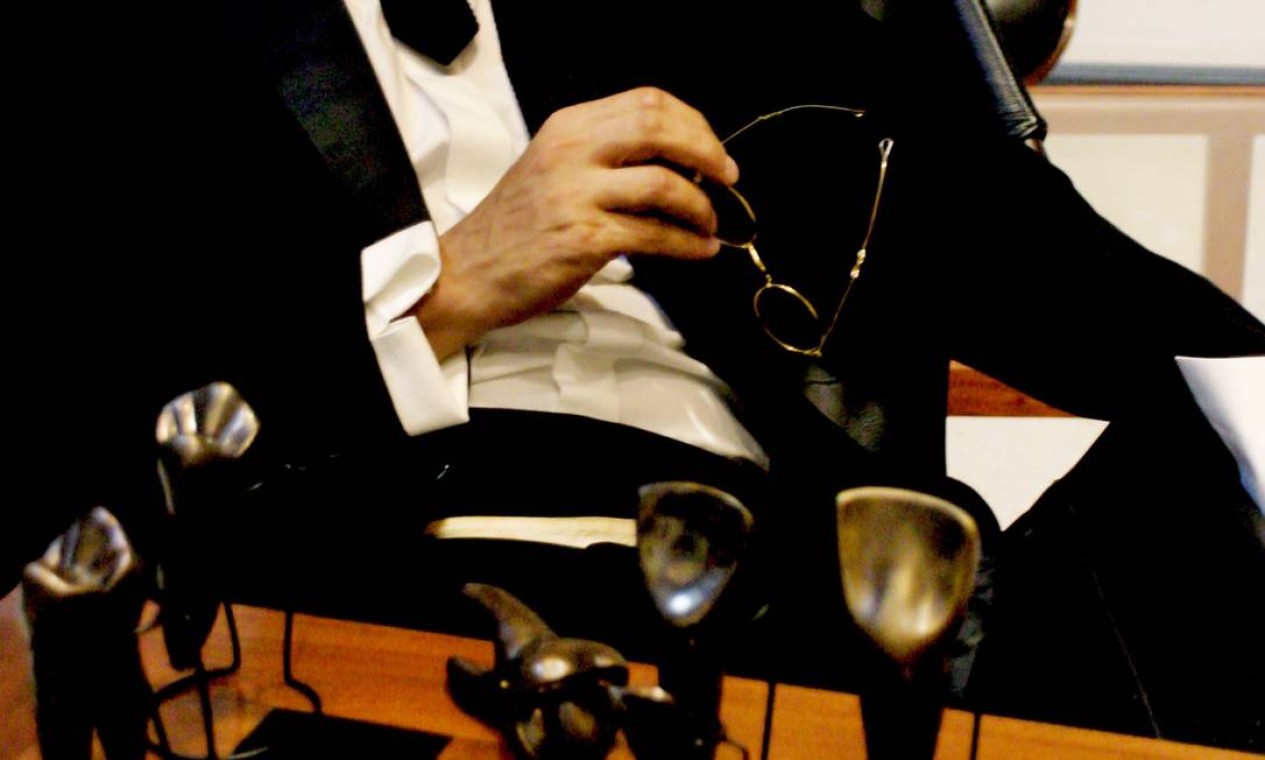 Relembre obras da carreira de Tunga - Jornal O Globo