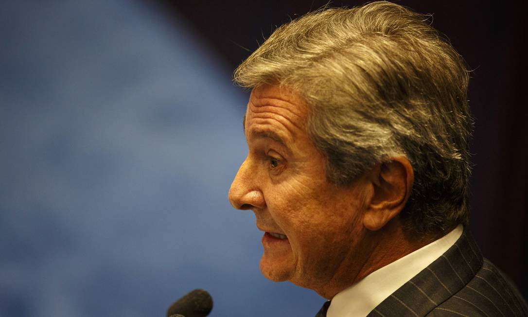 Collor admite desconforto, mas diz que é preciso ‘virar a página’ do ...