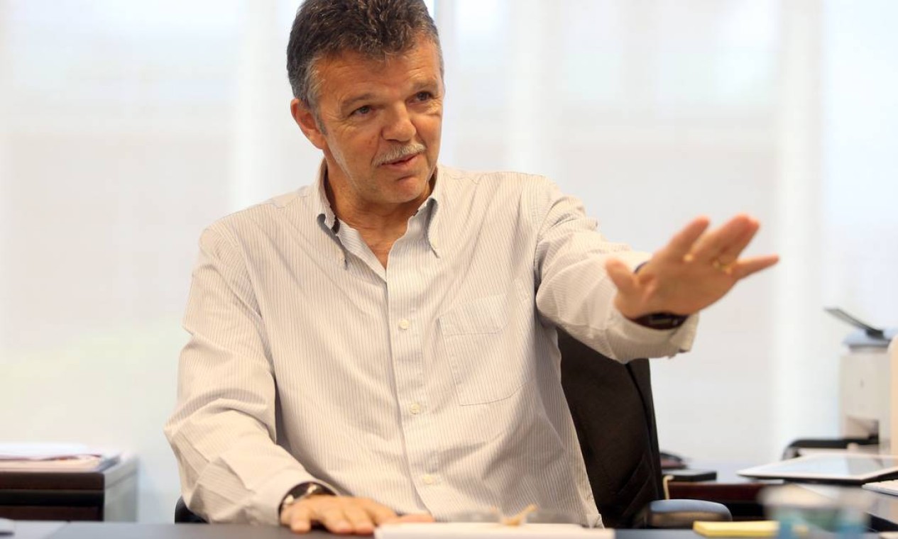 STF autoriza abertura de inquérito contra Romário em ação movida por ...