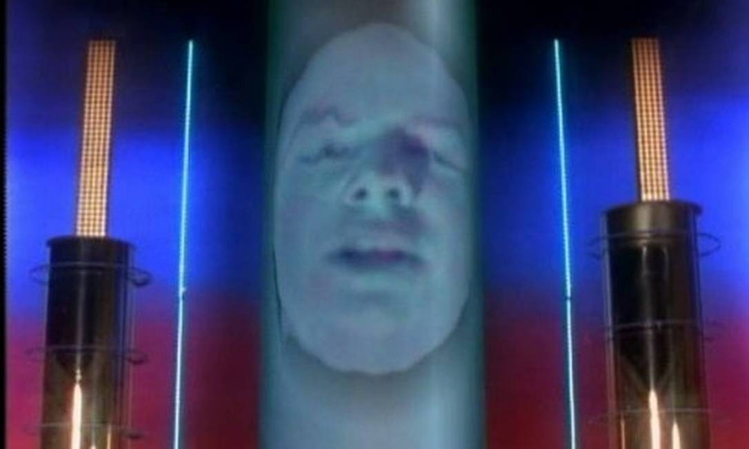 Bryan Cranston vai interpretar Zordon em filme dos Powers Rangers ...
