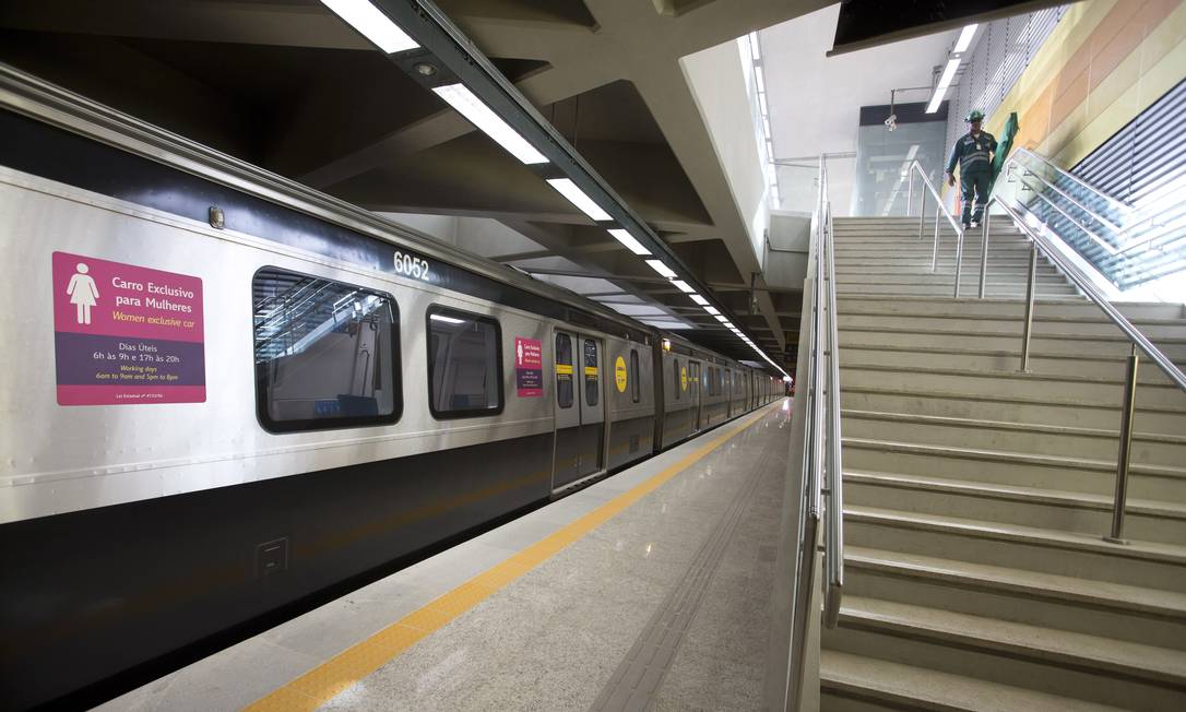 Moradores comemoram a retirada de tapumes do metrô no Leblon - Jornal O ...