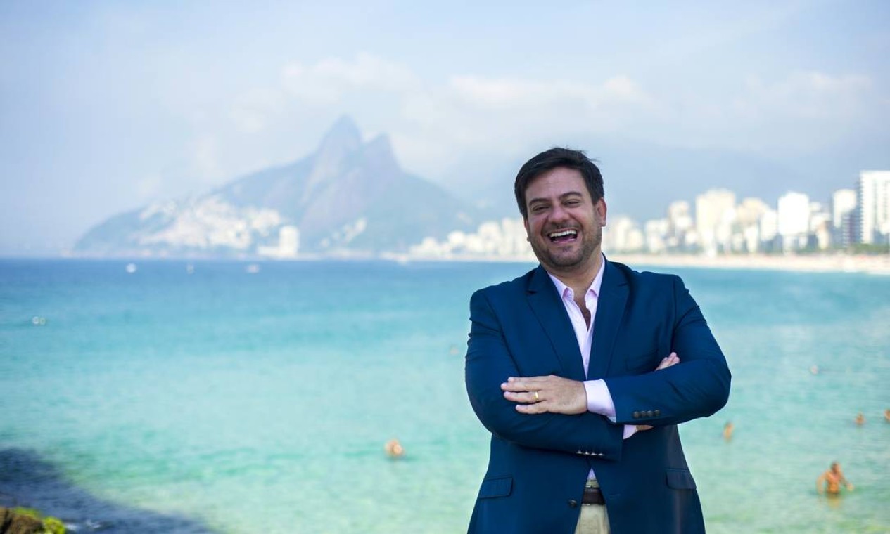 Bruno Astuto lança livro em homenagem ao Rio - Jornal O Globo