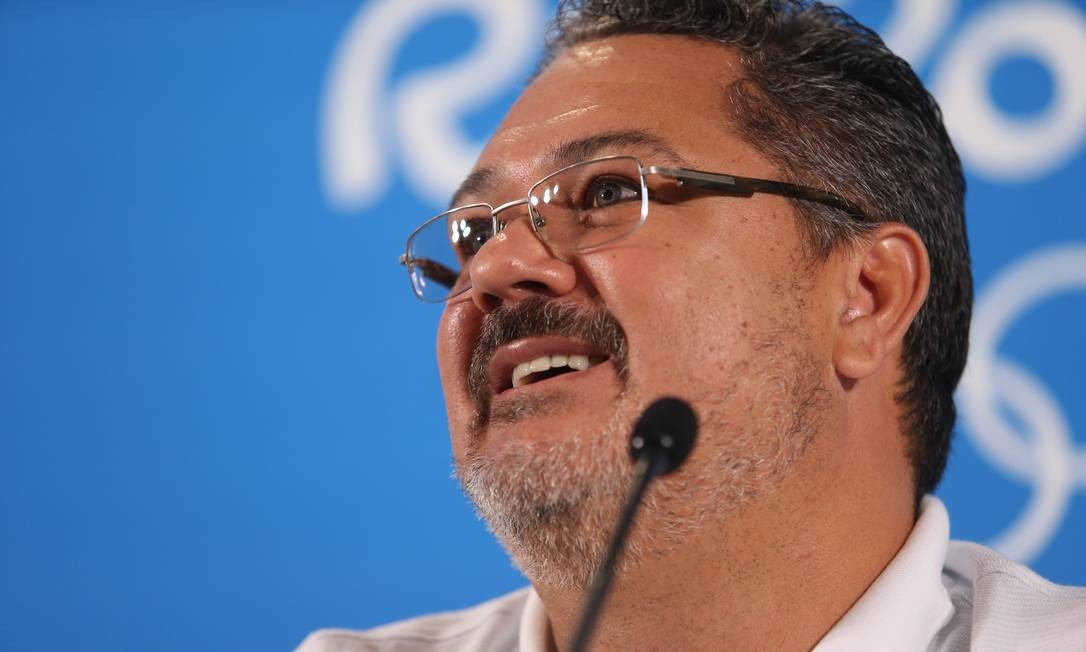 Micale reage a críticas à seleção e propõe discussão mais ampla sobre ...