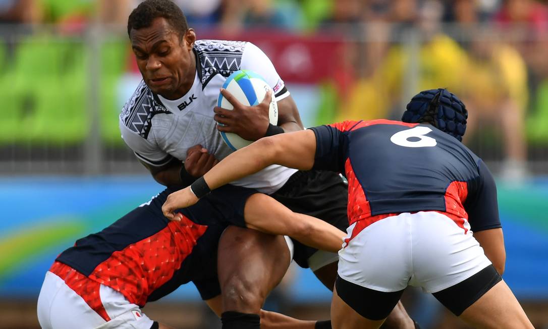 Técnico de rúgbi de Fiji ganha três acres de terra no país por ouro ...