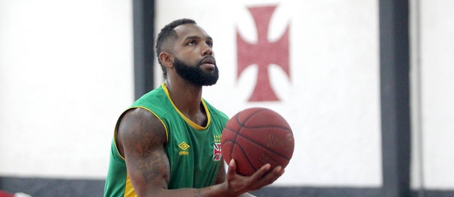 David Jackson é apresentado no Vasco e já treina em São Januário ...