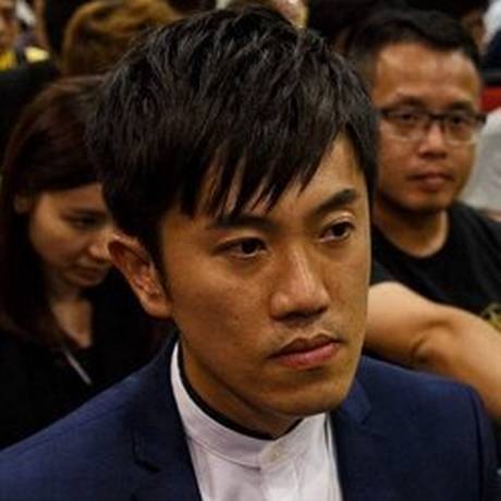 China adverte novos deputados de Hong Kong a não falar em independência ...