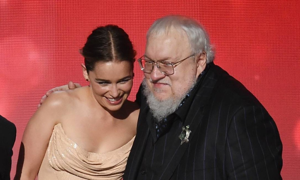 George R.R. Martin tem milhares de páginas para um prólogo de 'Game of ...