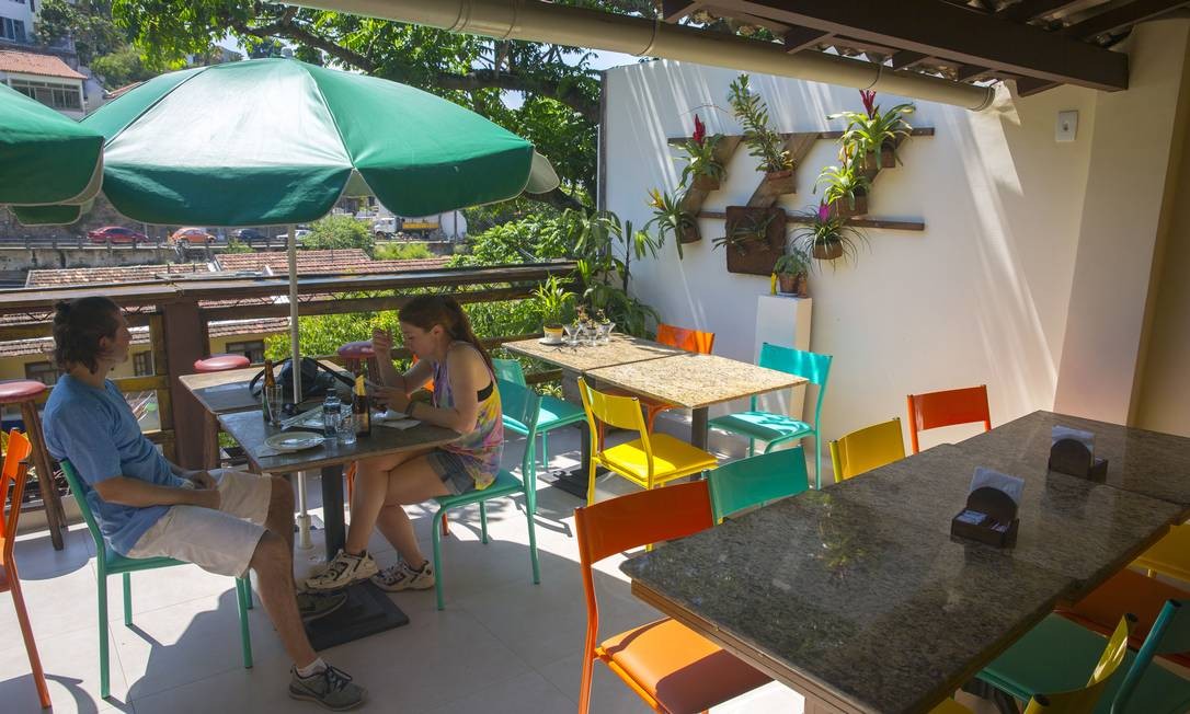 Restaurantes com varanda para curtir o Horário de Verão - Jornal O Globo