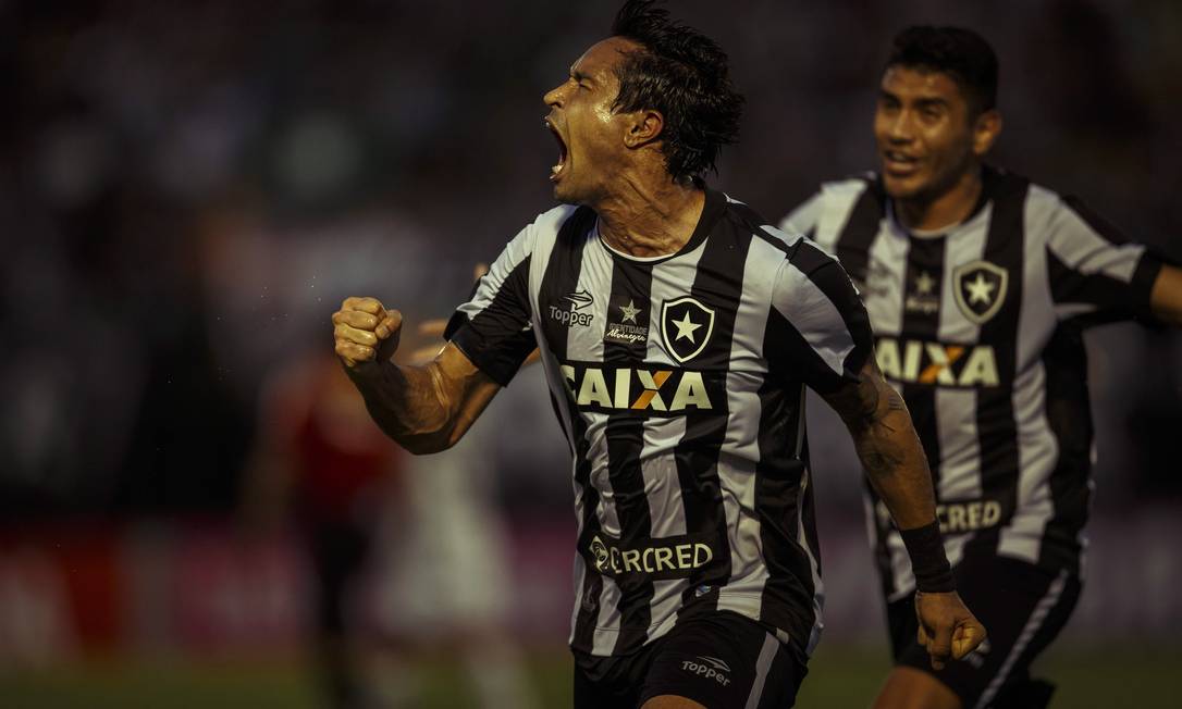 Jogadores do Botafogo exaltam torcida no Luso-Brasileiro, o alçapão da ...