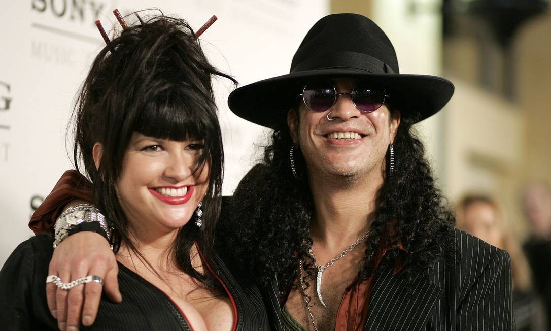 Slash acusa ex-mulher de bigamia para não dividir fortuna - Jornal O Globo