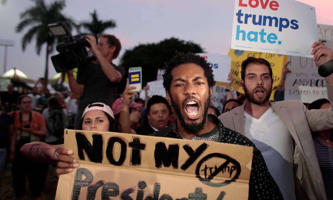 EUA assistem à terceira noite de protestos contra Trump - Jornal O Globo