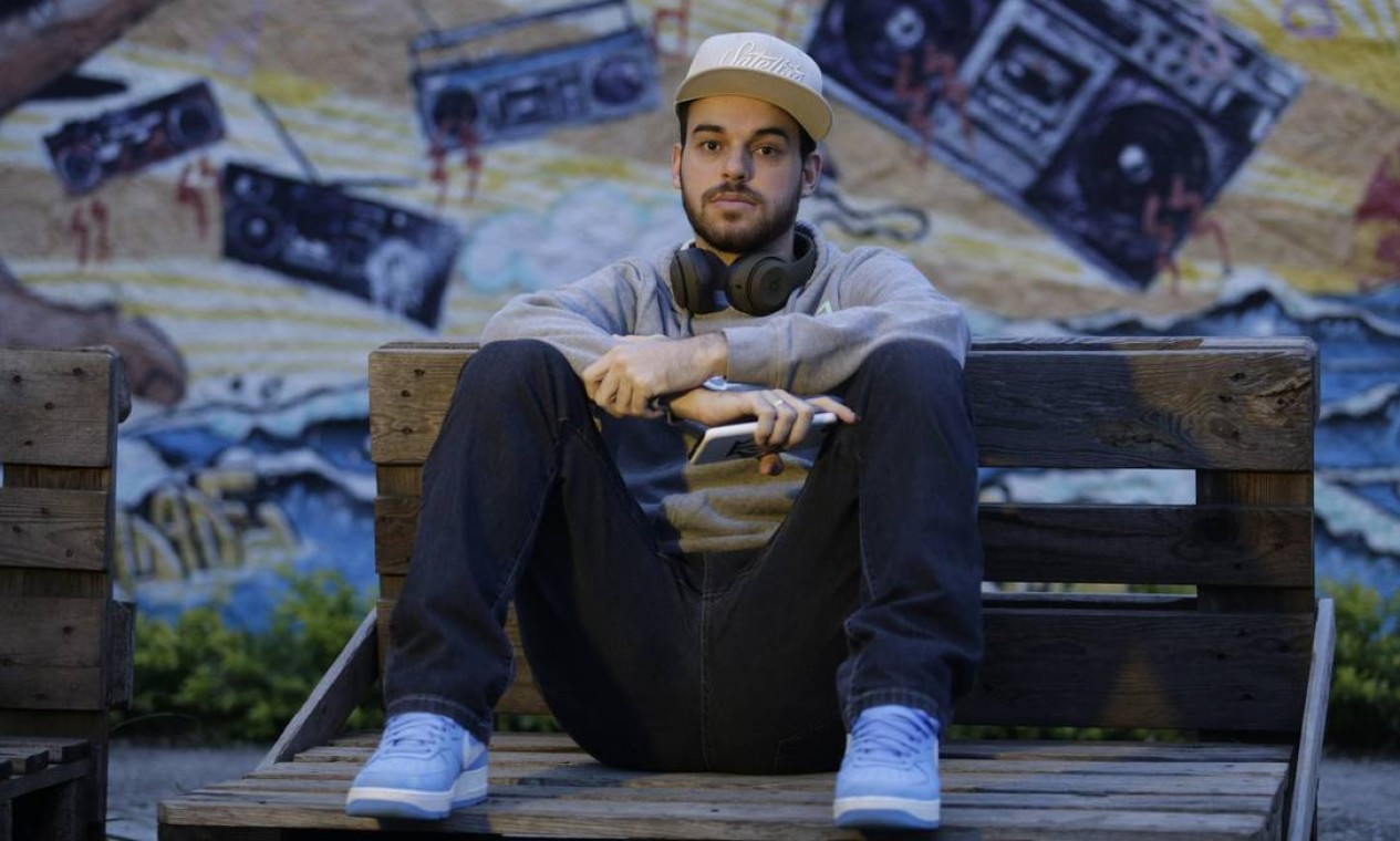 Papatinho, produtor do Cone Crew Diretoria, lança selo musical - Jornal ...