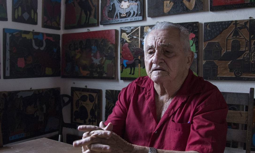 Aos 80 anos, J. Borges conta os segredos de suas xilogravuras - Jornal ...