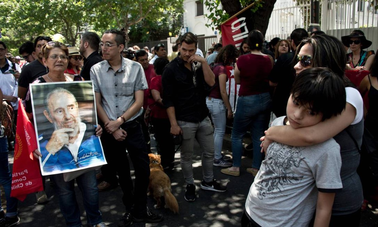 Morte de Fidel divide reações mundiais entre homenagens e críticas ...