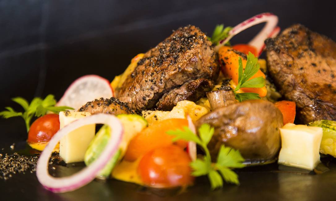 Prato ‘Lomo Criollo’ é feito com filé-mignon grelhado. Veja a receita ...