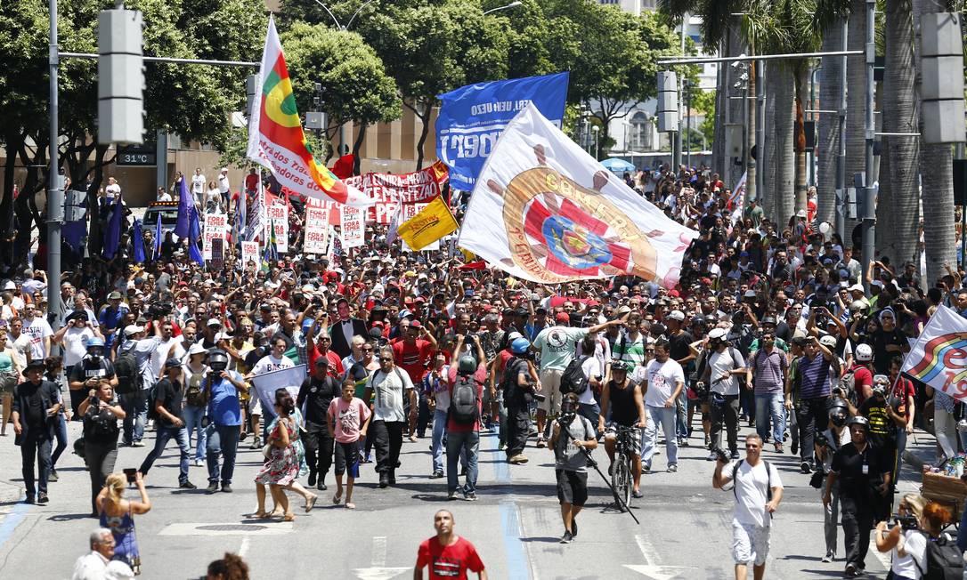 Protesto prejudica o trânsito no Centro do Rio - Jornal O Globo