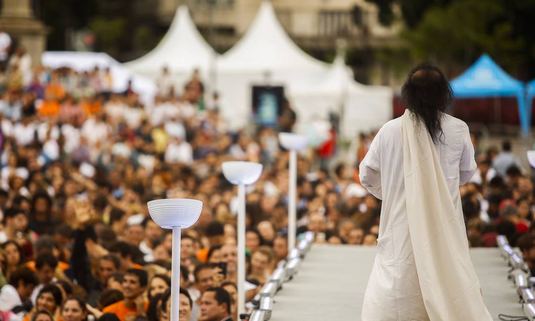 Sri Sri Ravi Shankar afirma que ‘futuro do Brasil é brilhante’ - Jornal ...
