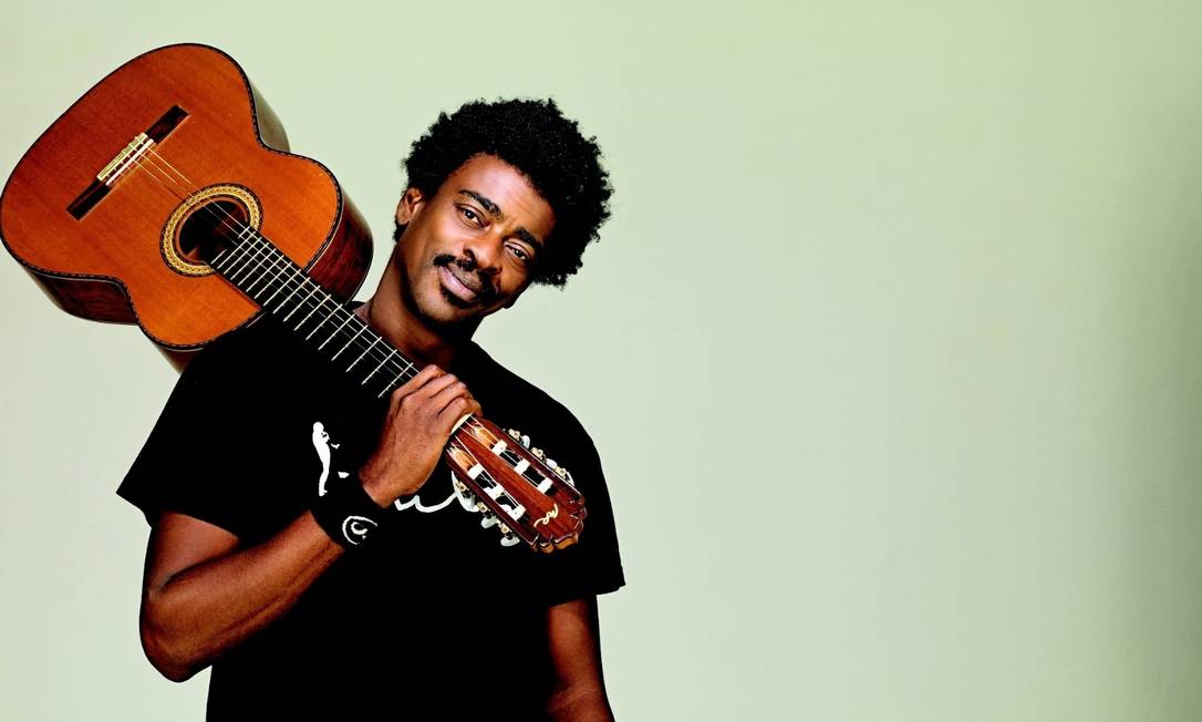 Seu Jorge divulga fotos caracterizado como Pixinguinha em filme ...