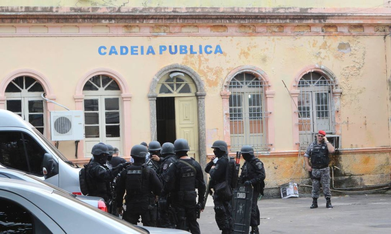 Após motim, cadeia reativada em Manaus tem novo tumulto - Jornal O Globo