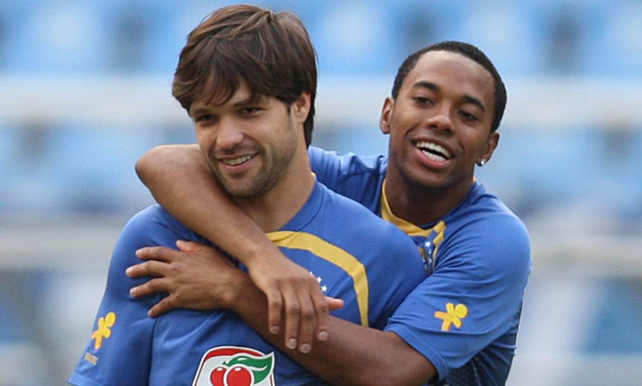 Amistoso da seleção coloca Diego e Robinho lado a lado após nove anos ...